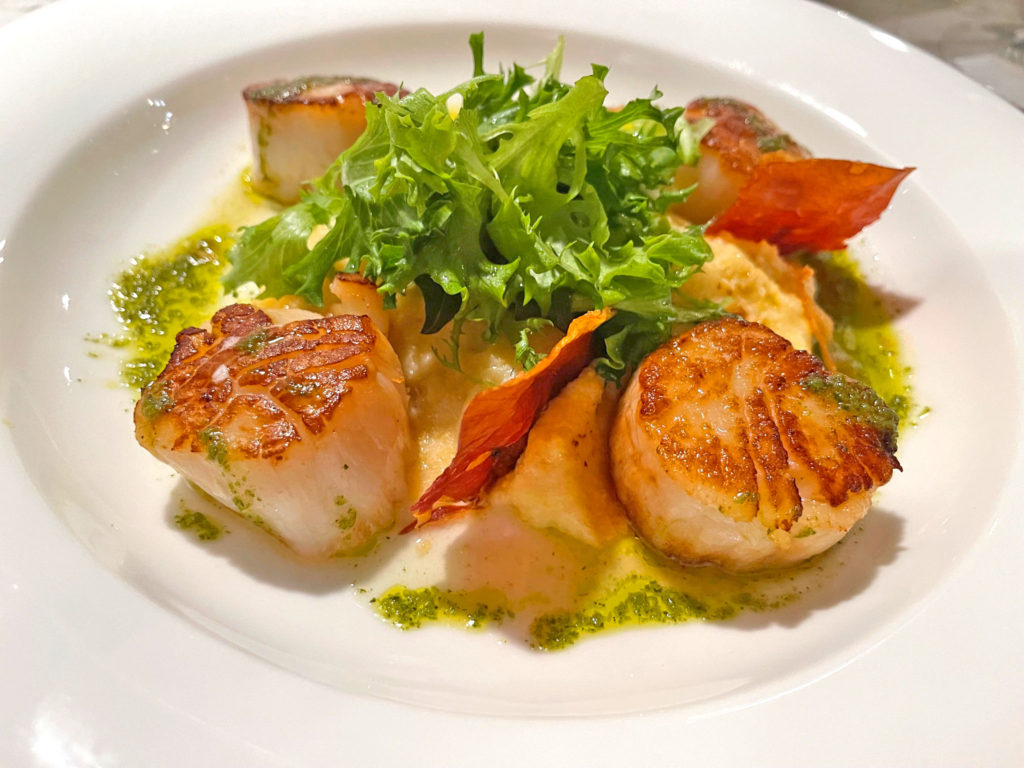 Poppin’ Corks and Slingin’ Bubbles – Sauvignon Wine Locker is Now Open!