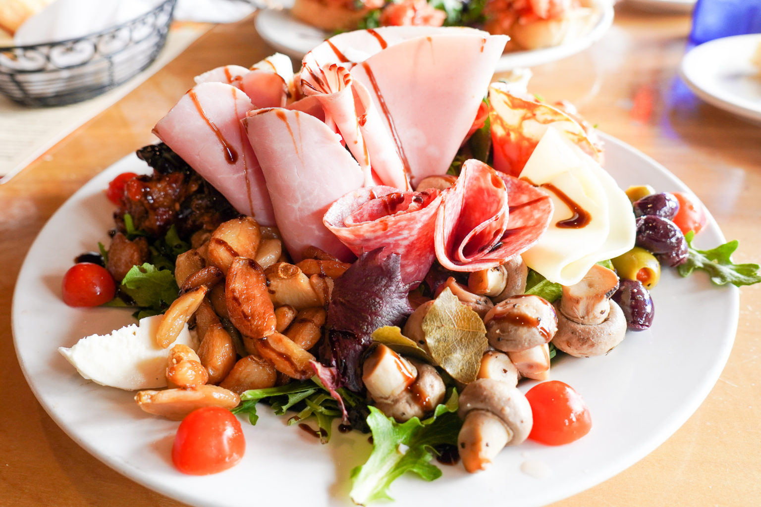 Tuttorosso: A St. Pete Beach Treasure for Casual Italian Dishes and Pizzas