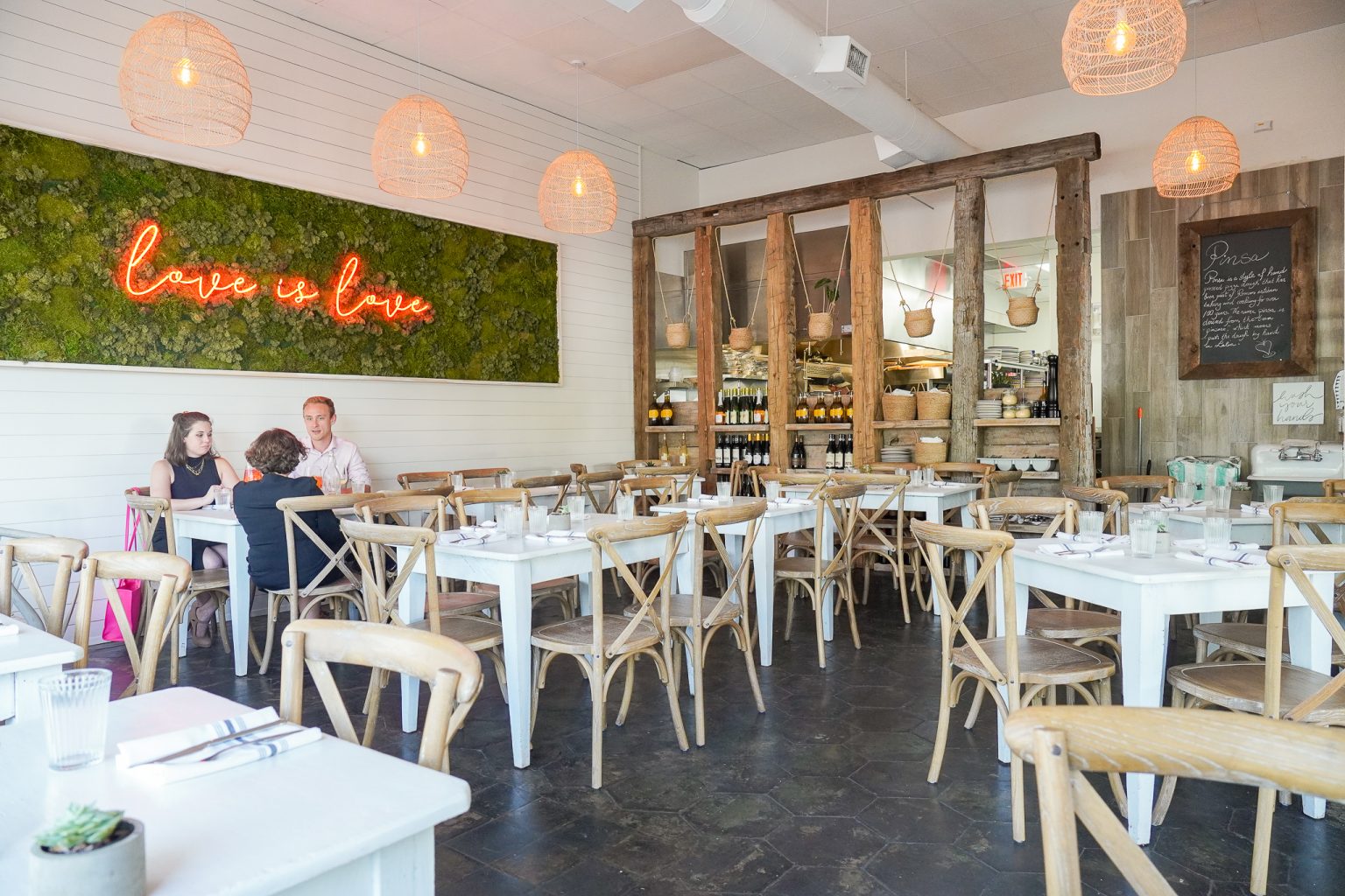 Bonu Taverna: Fresh Italian Cuisine in the Heart of Central Avenue