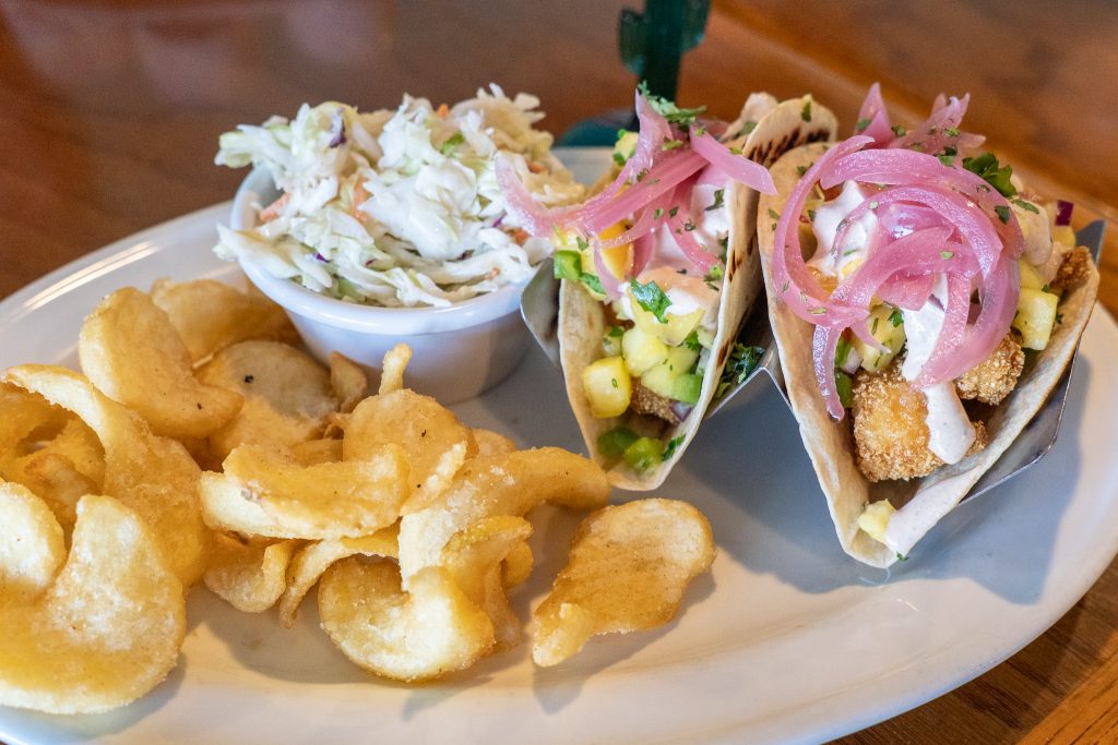 Pass-A-Grille’s Sea Critters Cafe Revamps to Red, White & Booze